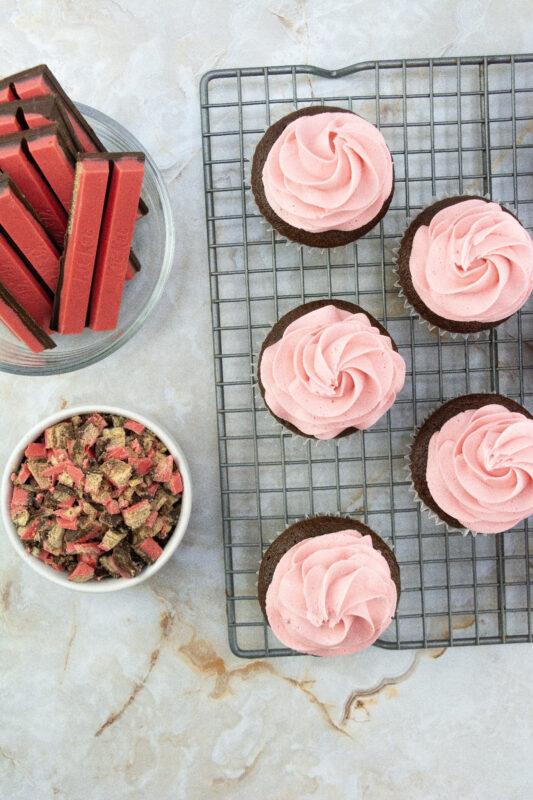 Foodieaholic | Chocolate Strawberry Kit Kat Cupcakes: A Flavorful Delight